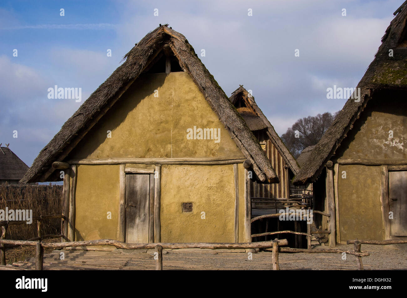Log Cabin On Stilts High Resolution Stock Photography and Images - Alamy