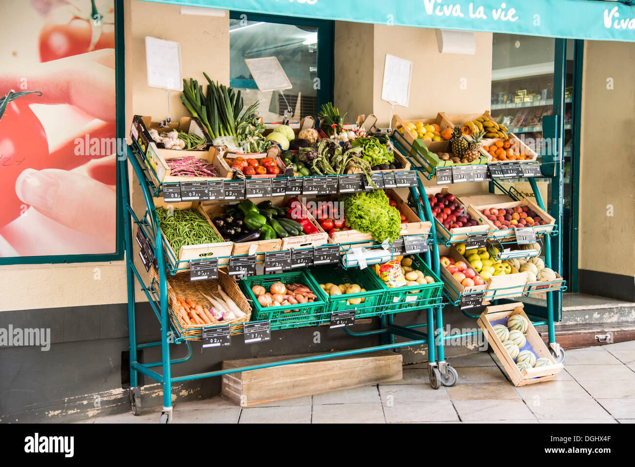 Fruit shop france hi-res stock photography and images - Alamy