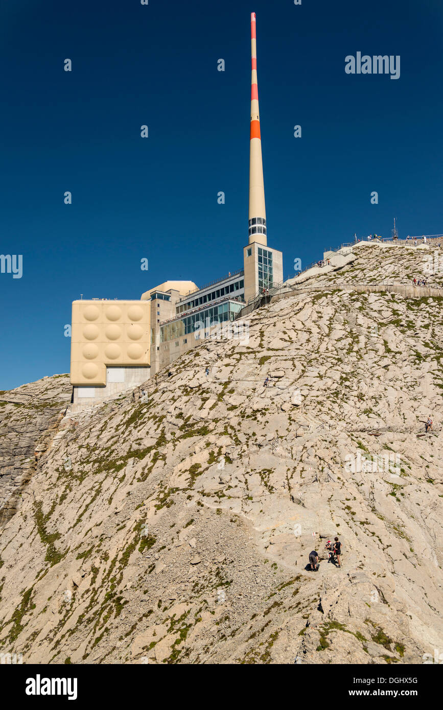 Santis Restaurant High Resolution Stock Photography and Images - Alamy