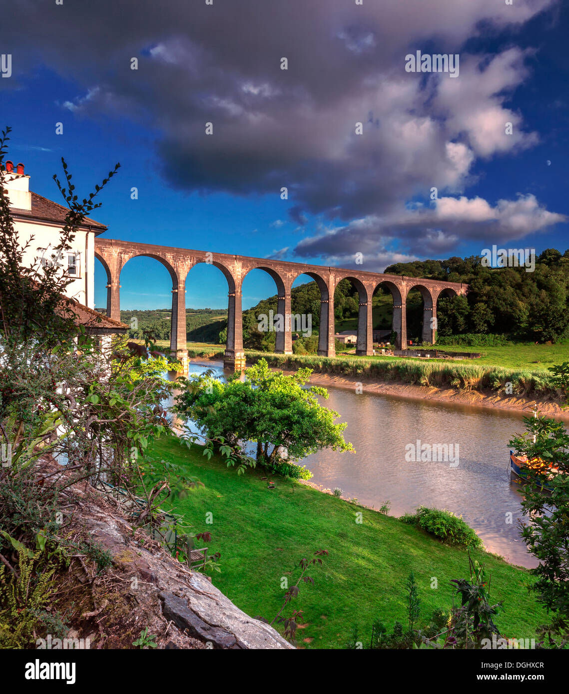 Views of the viaduct over the river in Calstock Stock Photo - Alamy