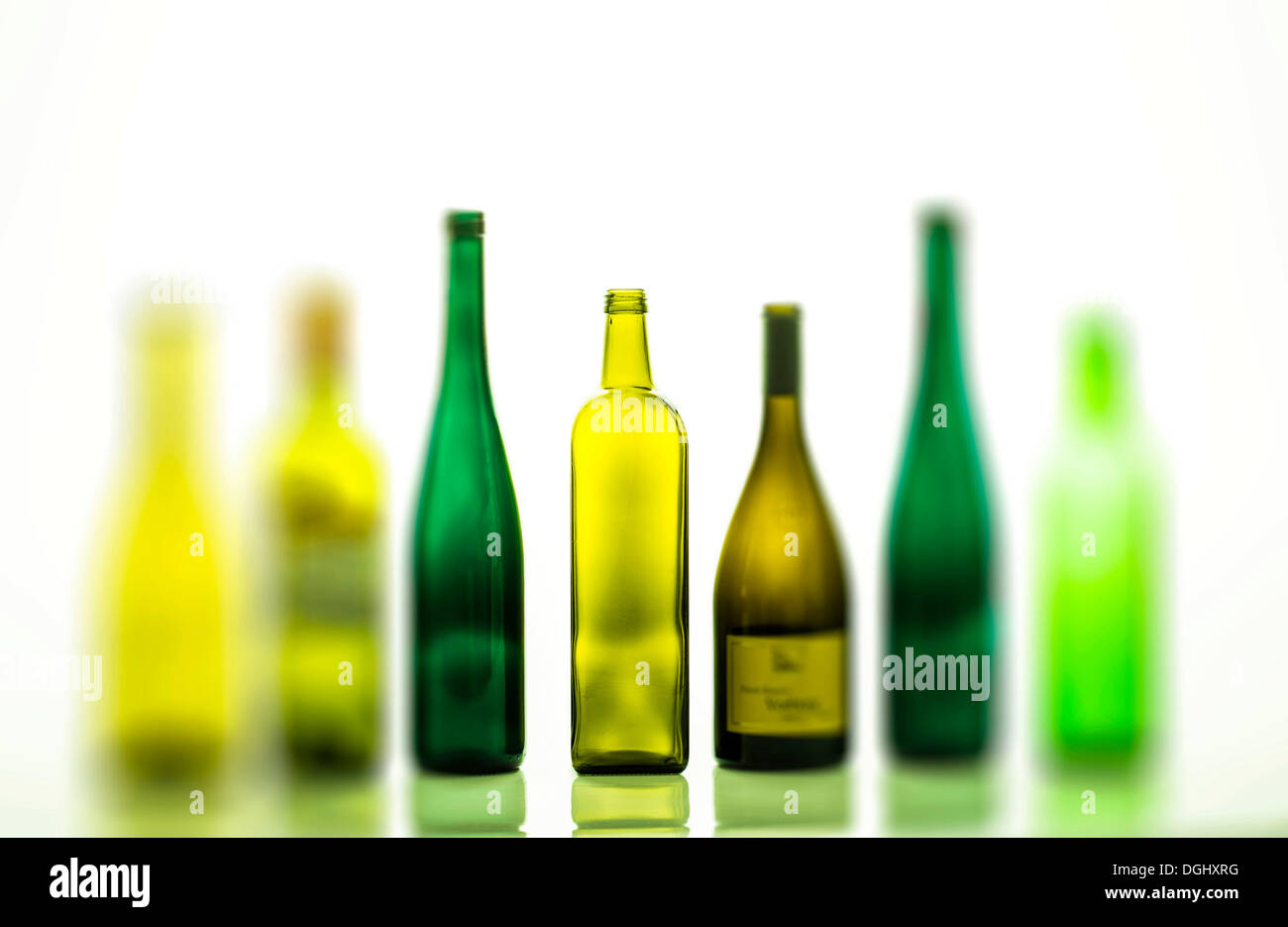 Abstract green bottles hi-res stock photography and images - Alamy