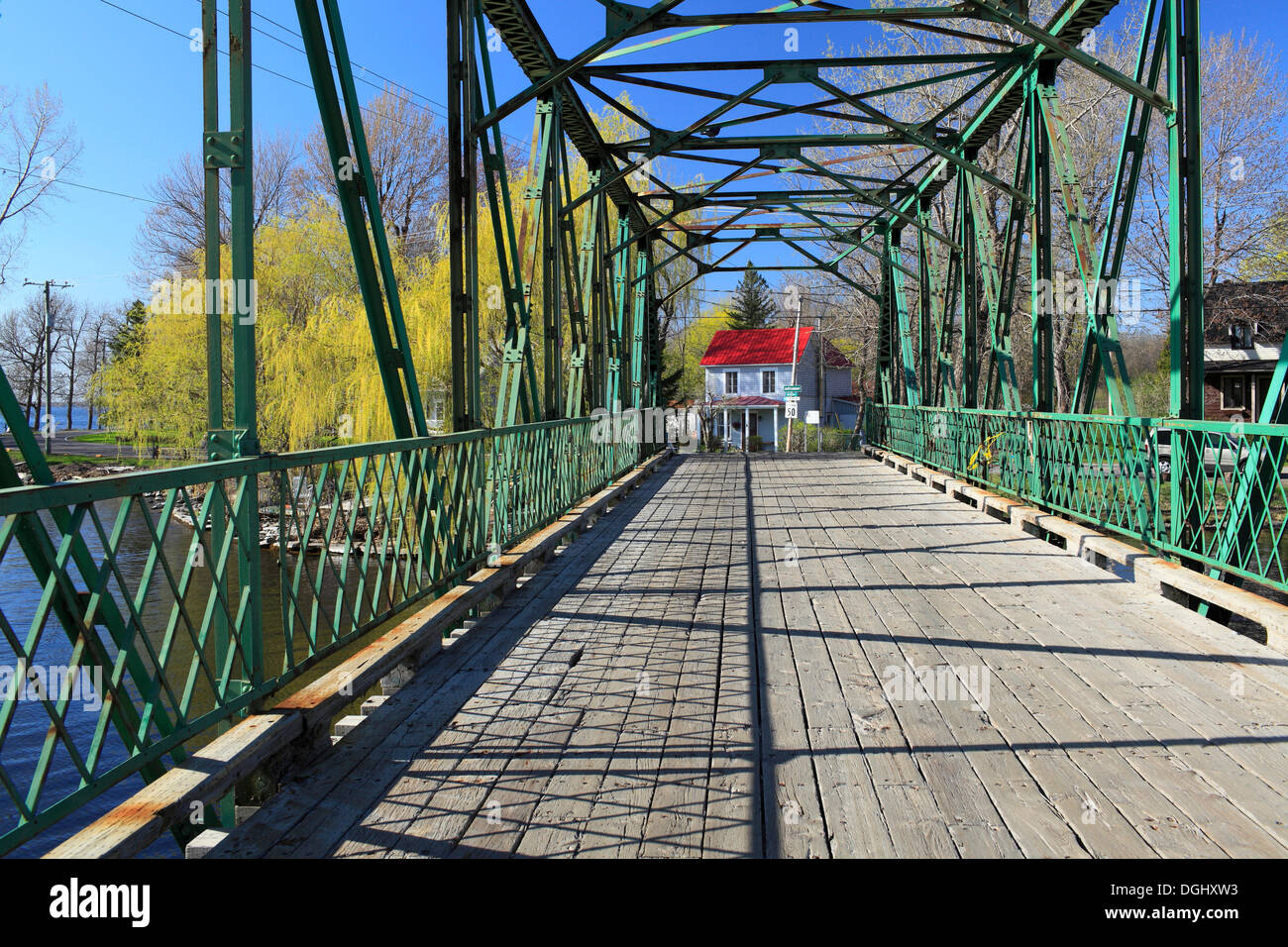 Old quebec bridge hi-res stock photography and images - Alamy