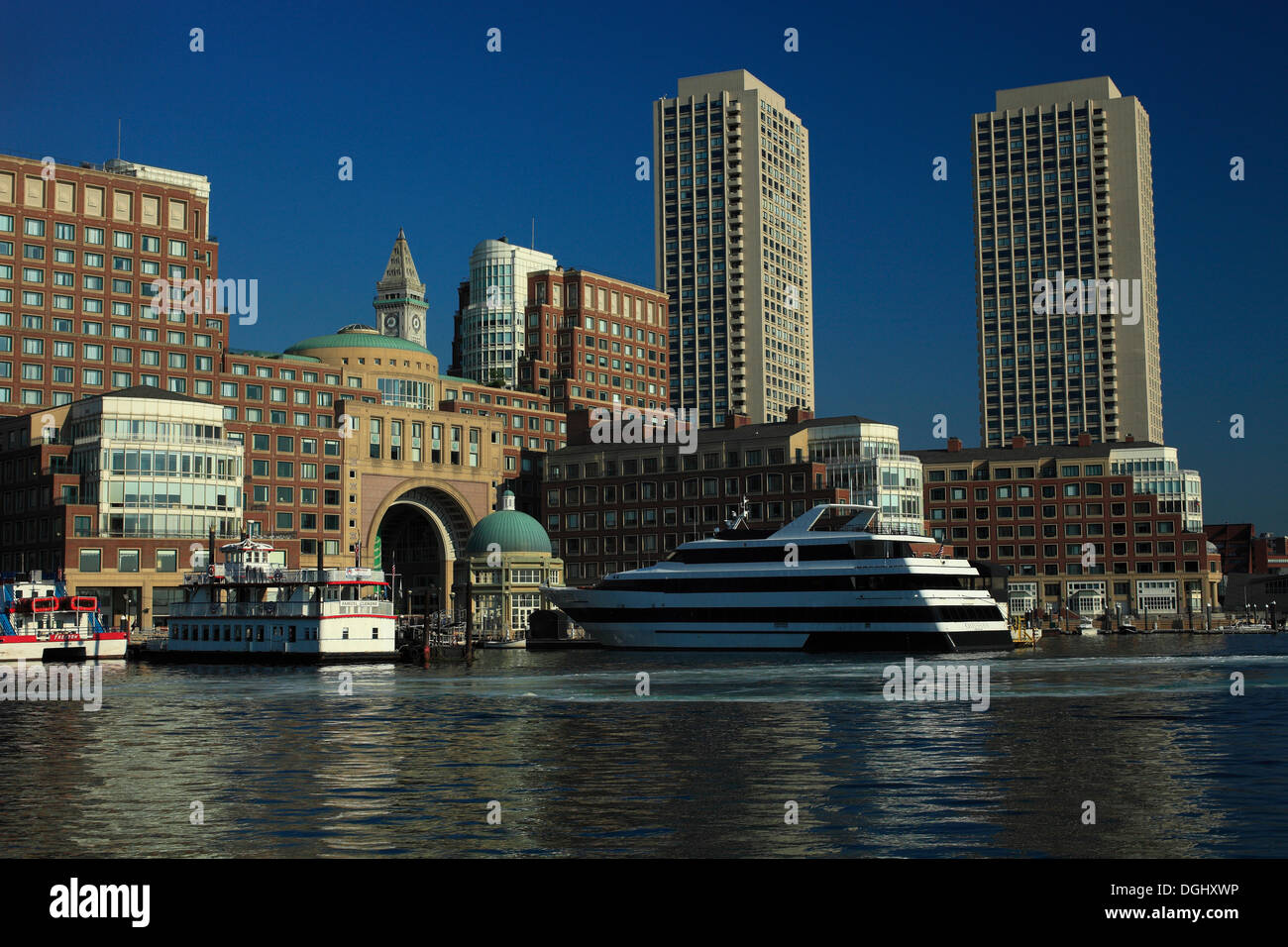 Rowes wharf buildings hi-res stock photography and images - Alamy