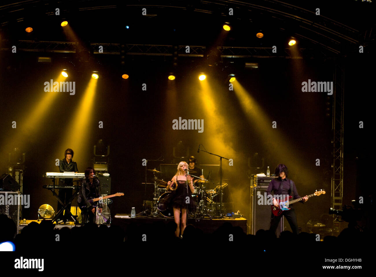 The Belgian band Vive la Fête, live at the Heitere Open Air in Zofingen ...