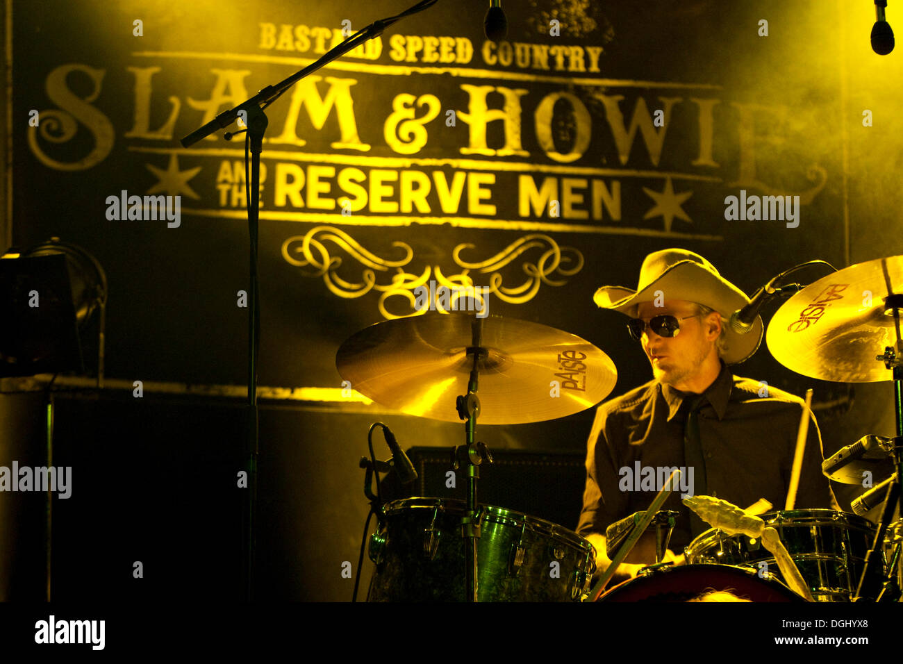 The Swiss band Slam & Howie live in the Schueuerr, Lucerne, Switzerland ...