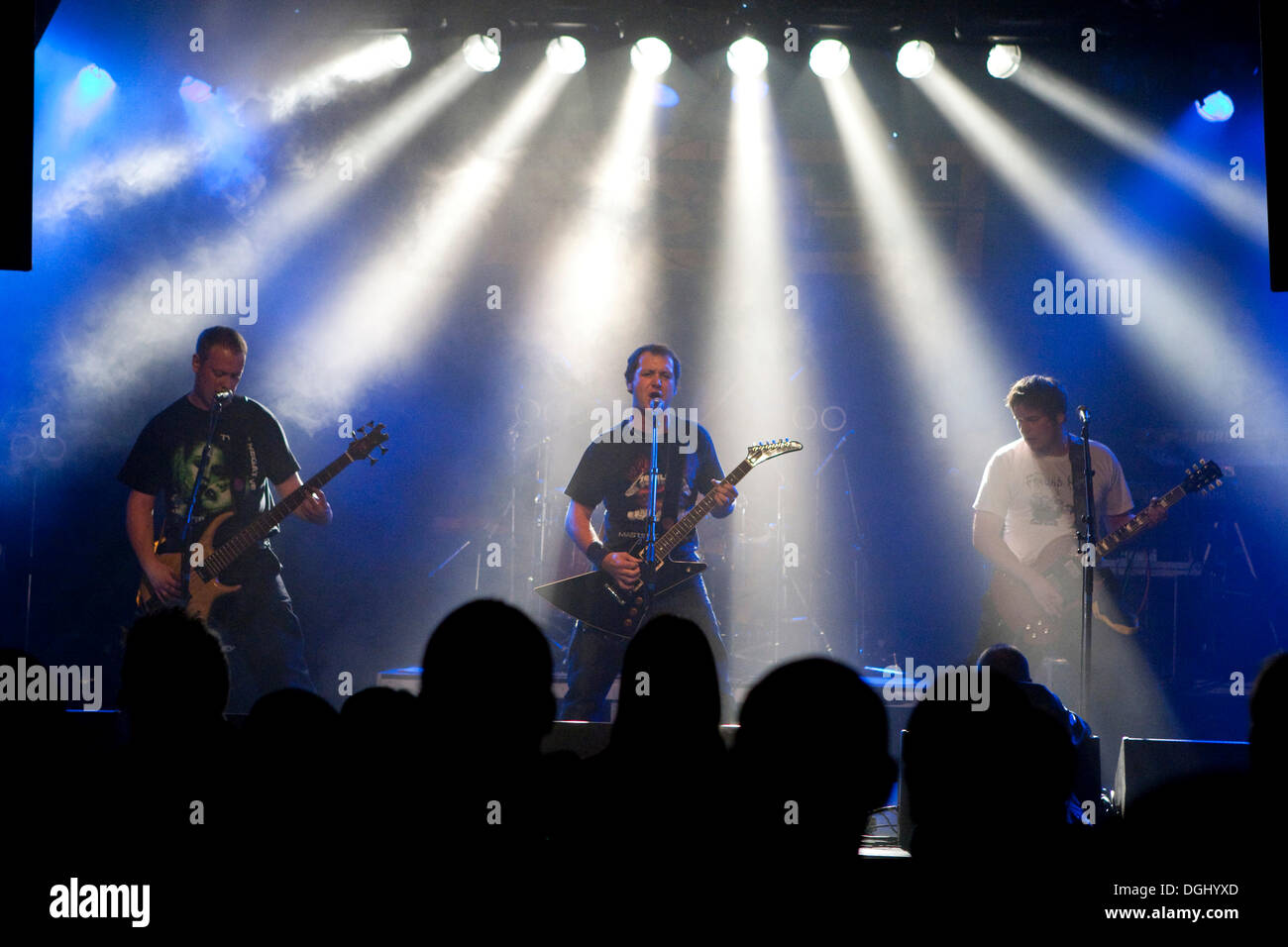 Heavy metal band performance hi-res stock photography and images - Alamy