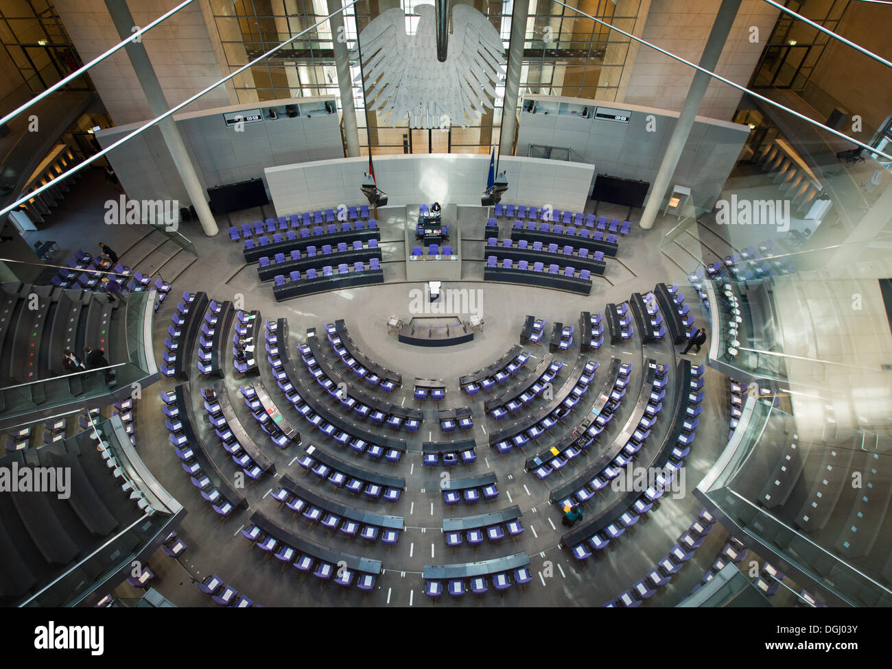 Reichstag berlin plenary chamber hi-res stock photography and images ...