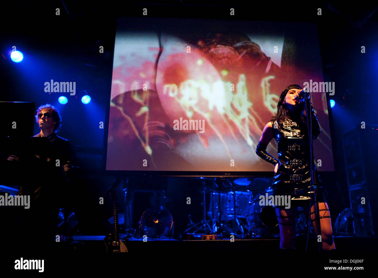 Risque hi-res stock photography and images - Alamy