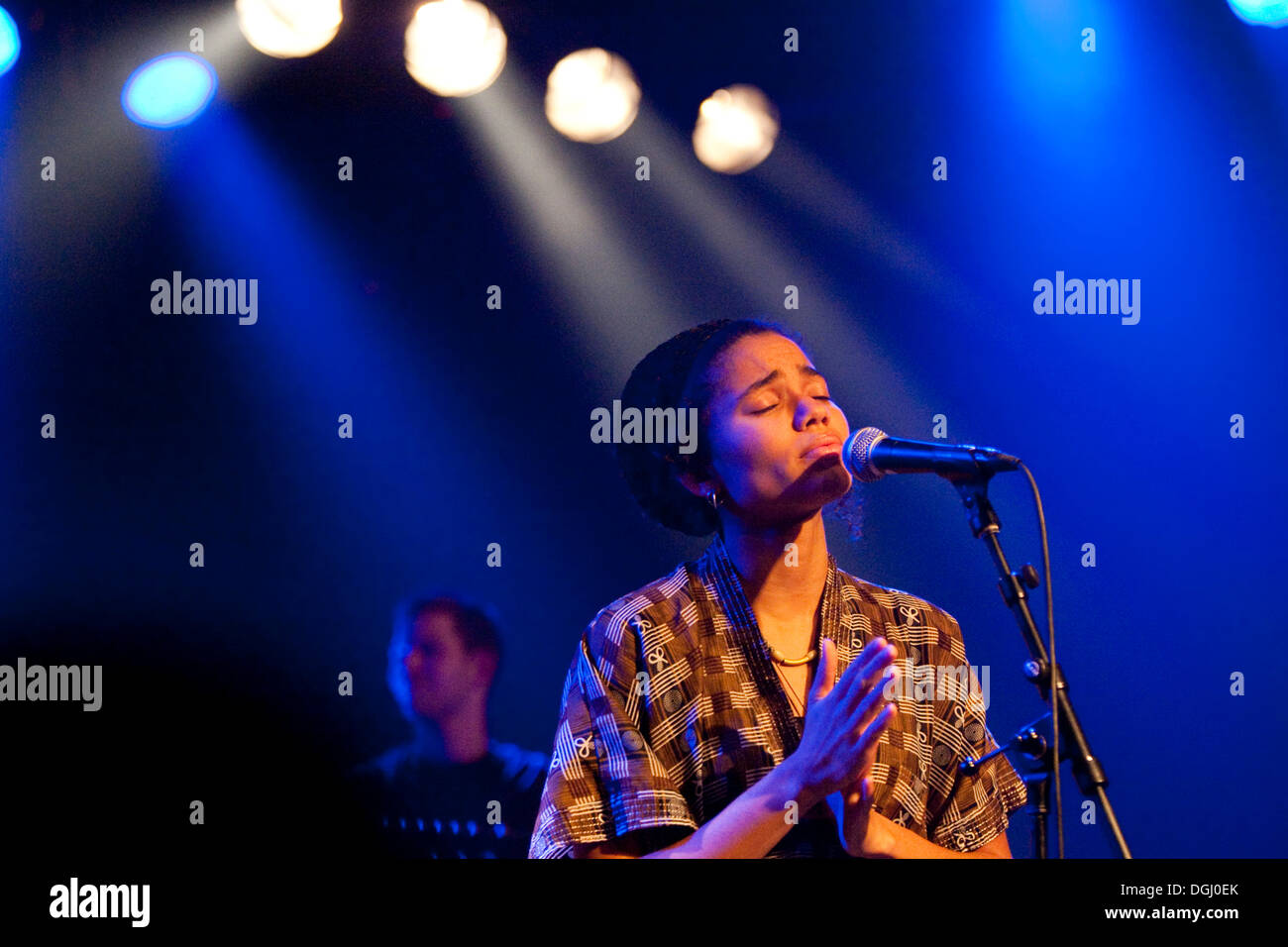 Nneka, Nigerian hip-hop-soul singer songwriter, based in Hamburg, live ...