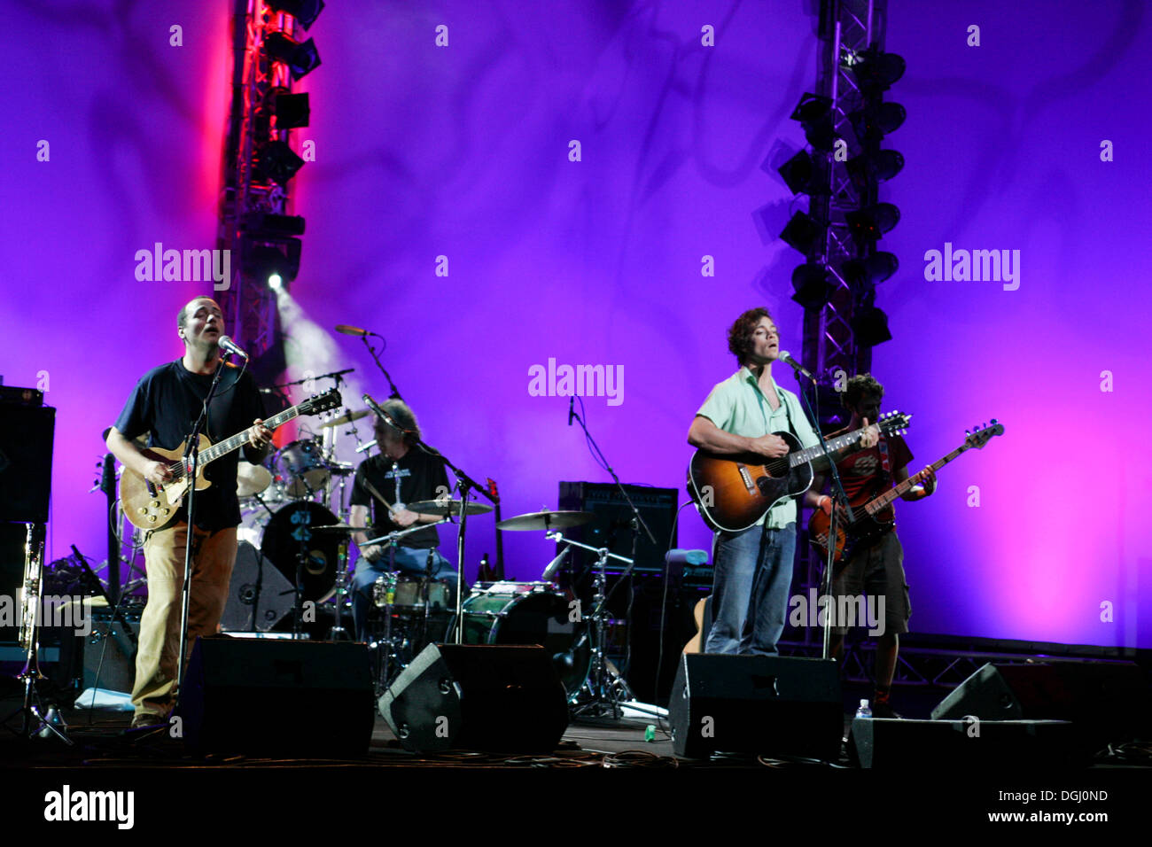 Amos lee hi-res stock photography and images - Alamy