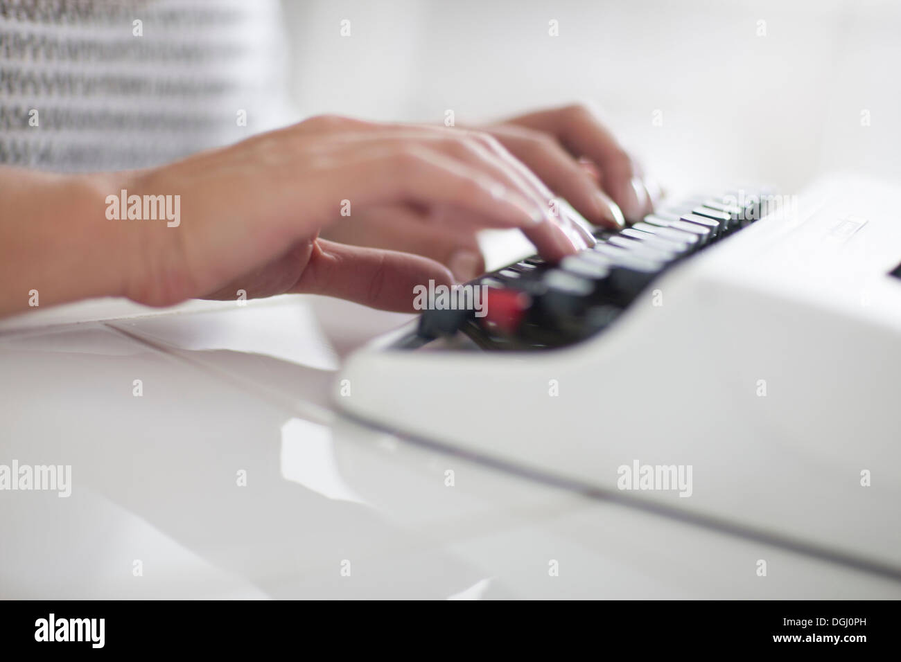 Person using typewriter hi-res stock photography and images - Alamy