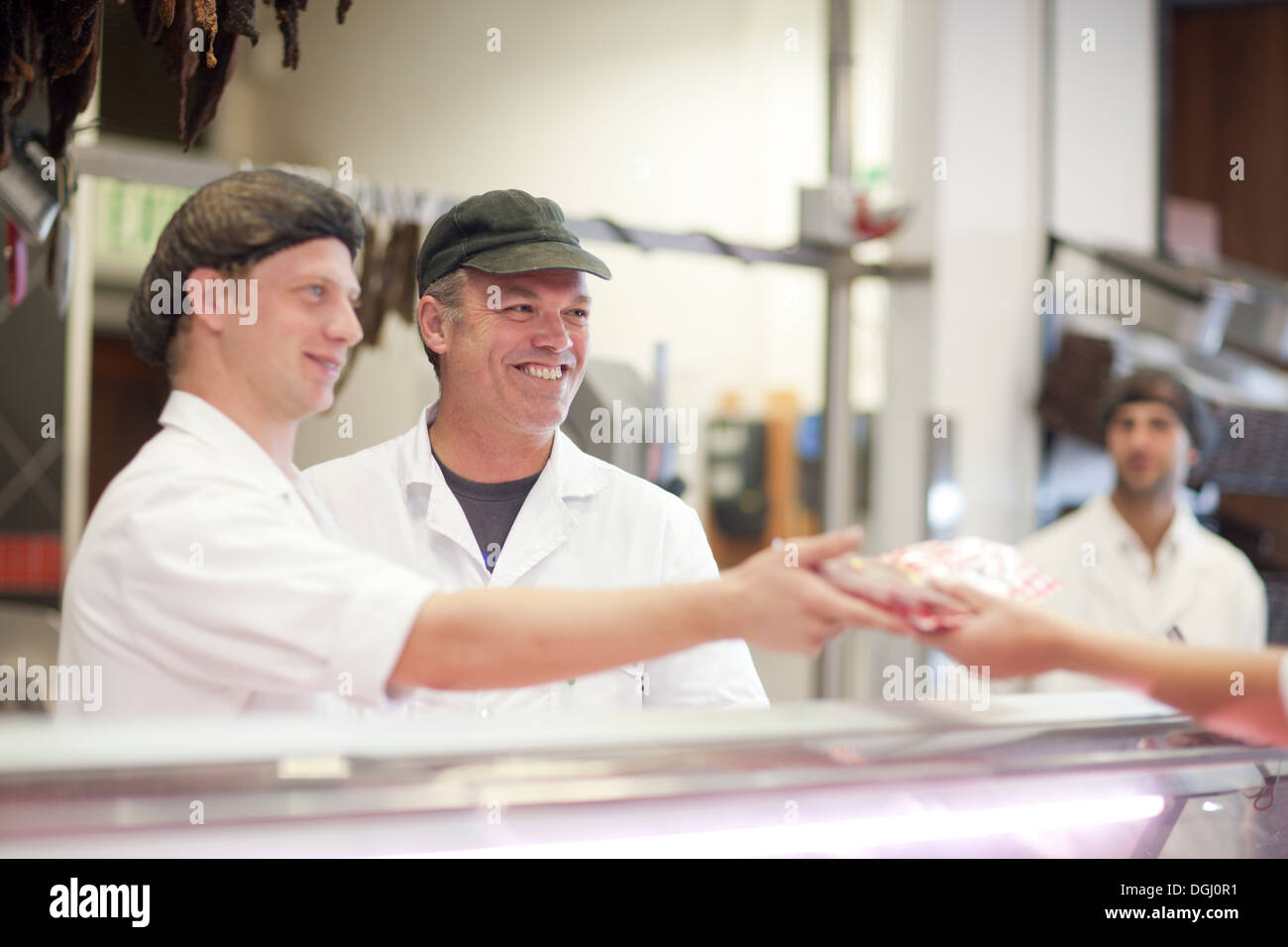 Butchers counter hi-res stock photography and images - Alamy