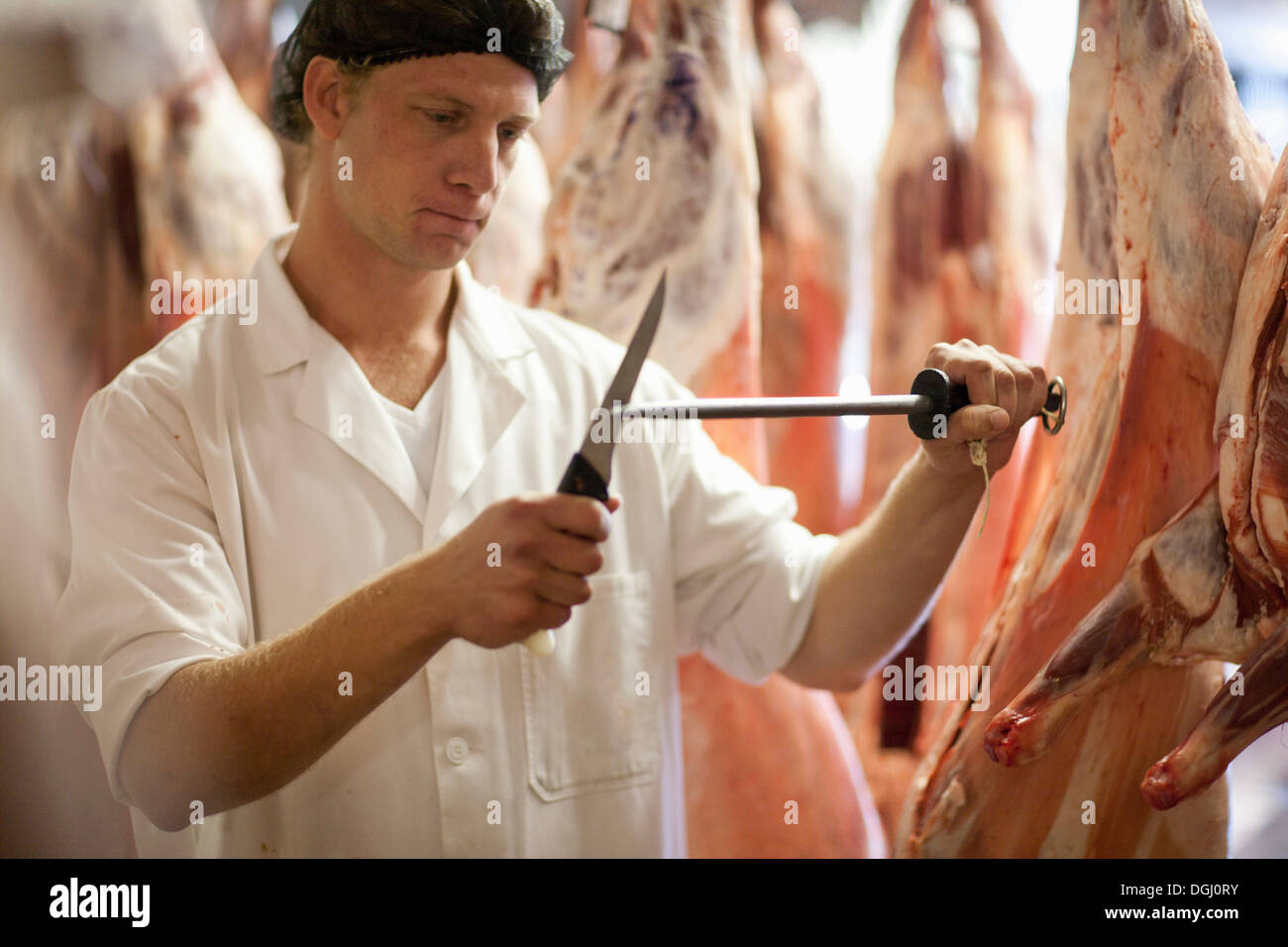 Sharpening knife hi-res stock photography and images - Alamy