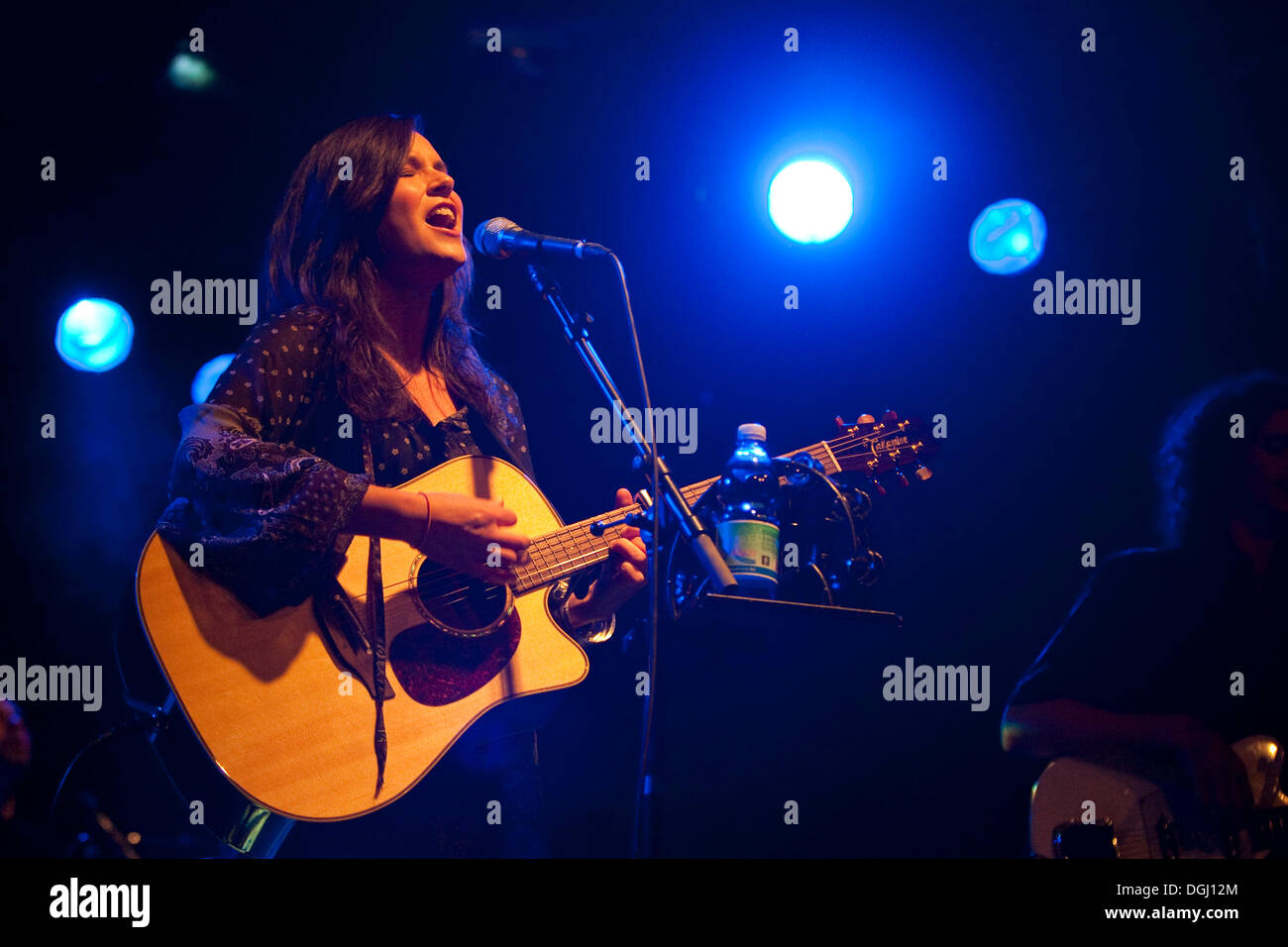 The Swiss singer Caroline Chevin live with band in the Schueuer venue ...
