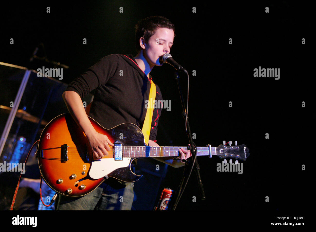 Austrian singer-songwriter Clara Luzia live in the Schueuer concert ...