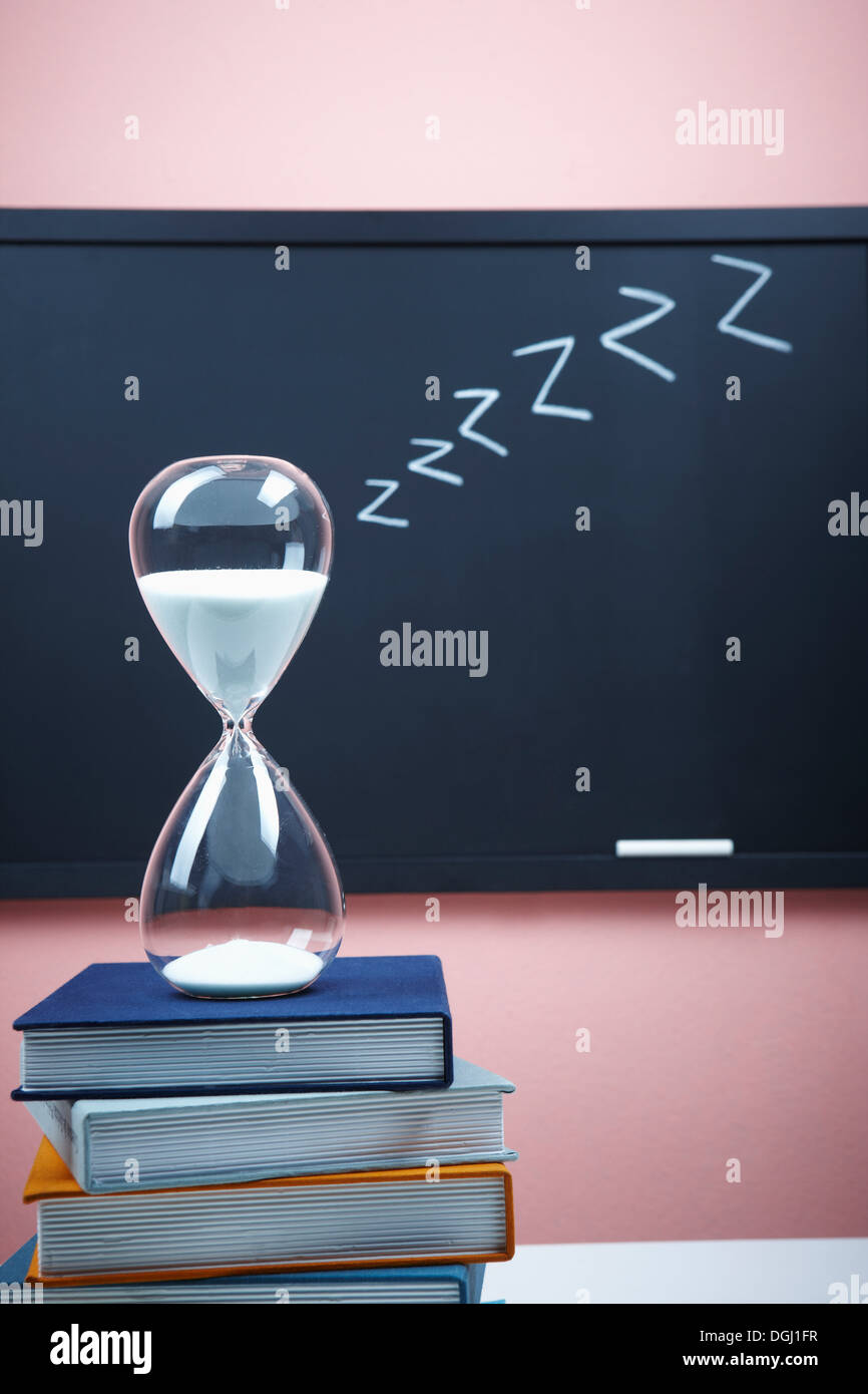 Time glass hi-res stock photography and images - Alamy