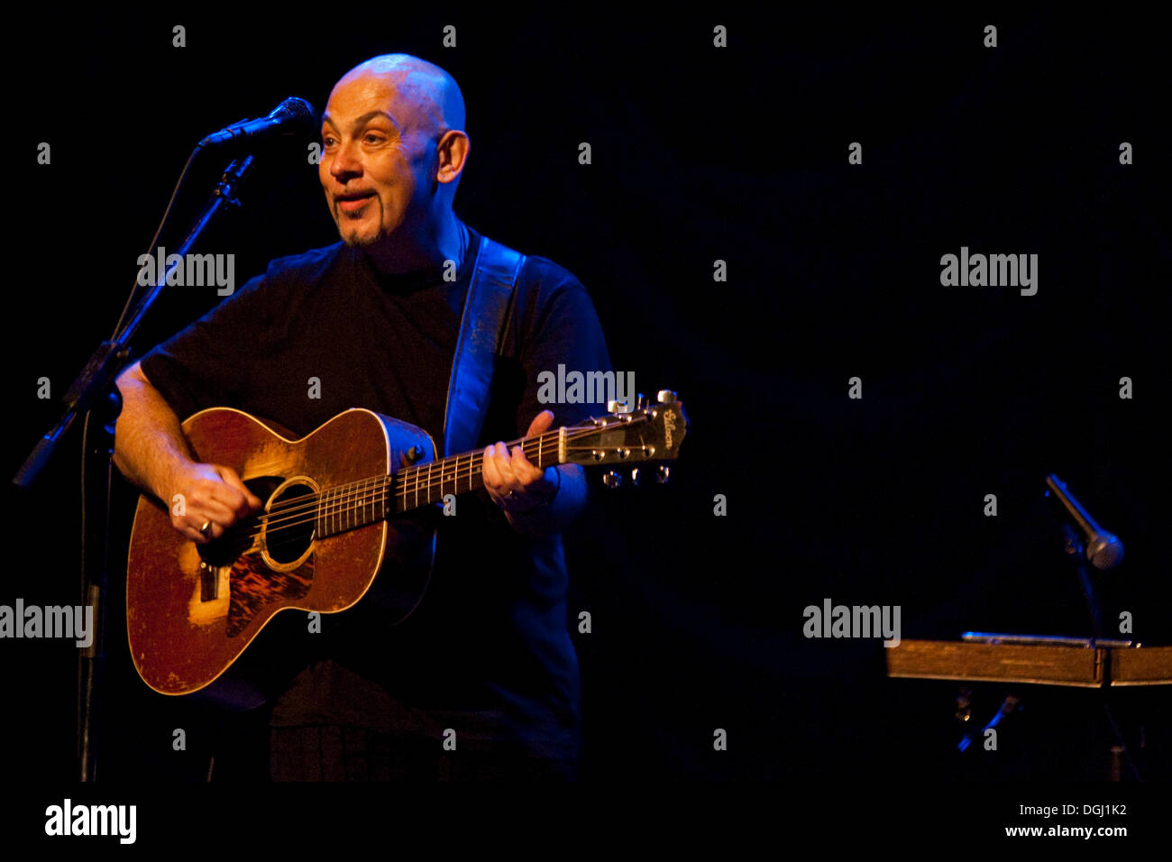 Hamell on trial hi-res stock photography and images - Alamy