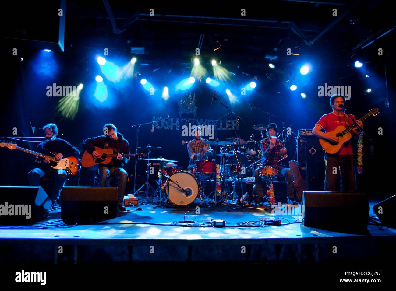 The Swiss singer-songwriter Al-Berto and his band The Fried Bikinis ...