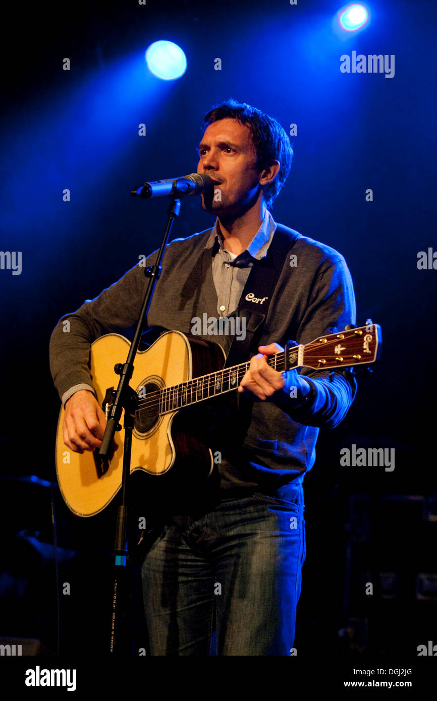 Famous british musicians hi-res stock photography and images - Alamy