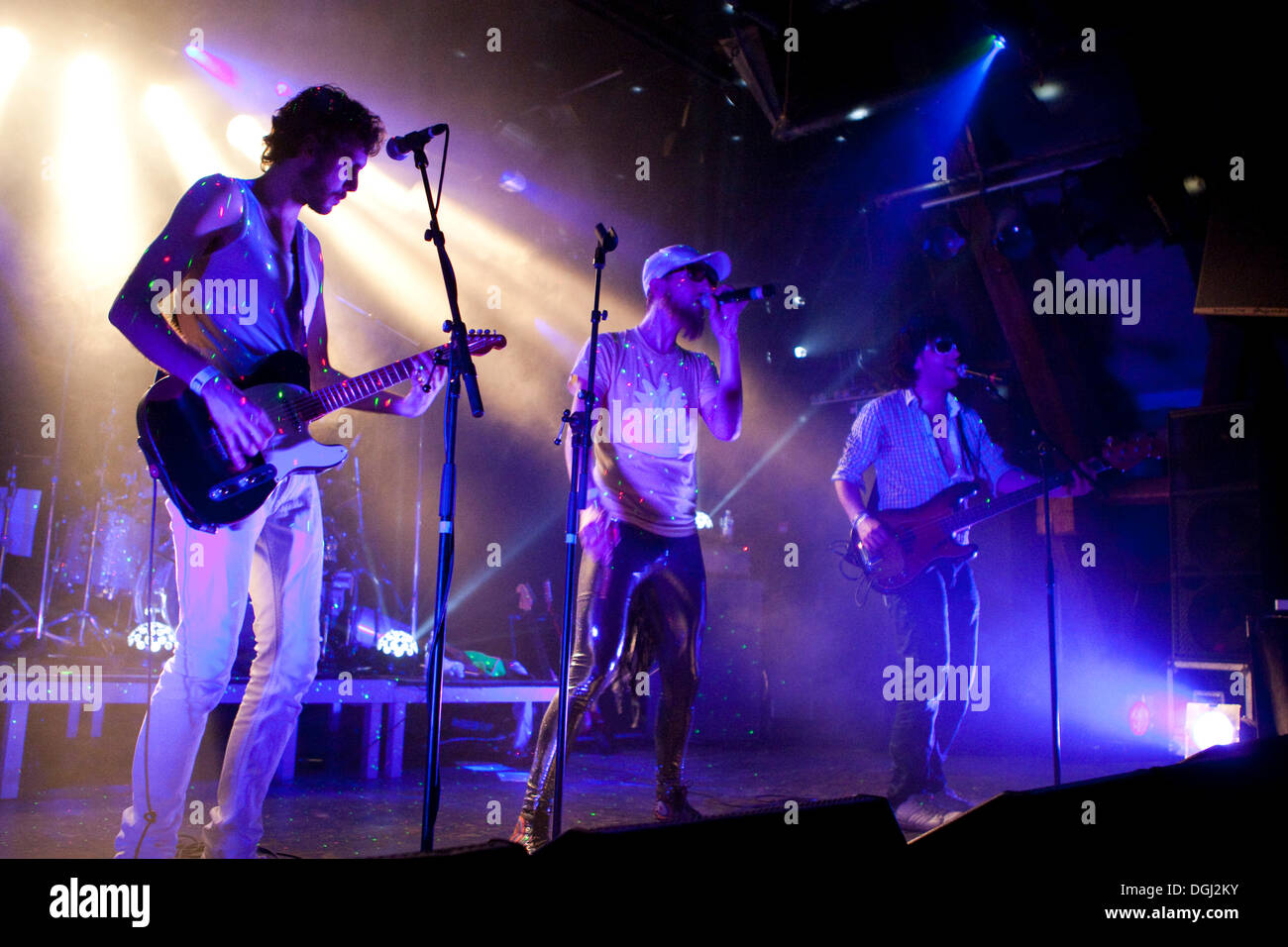 Swiss electro-rock band Da Sign & The Opposite performing live in ...