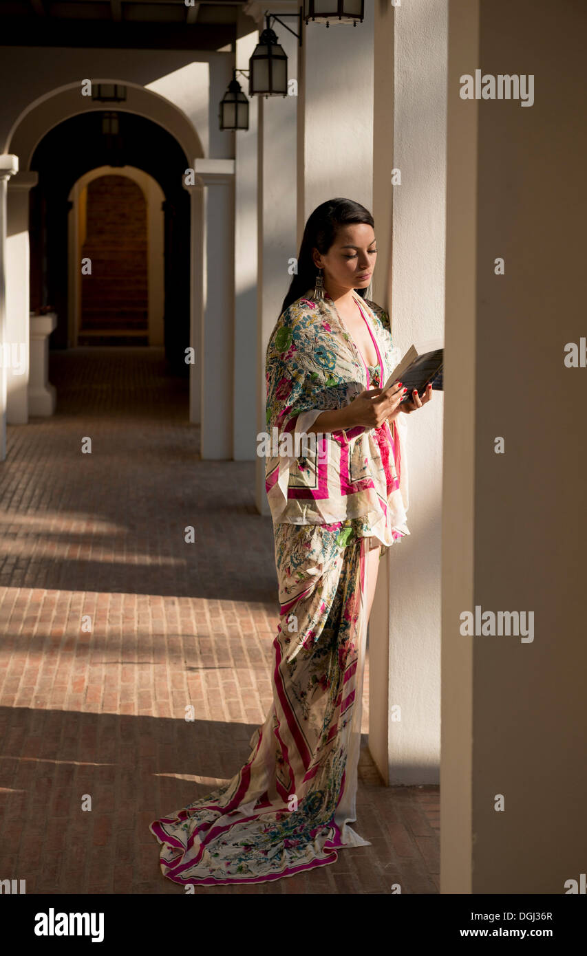 34 columns hi-res stock photography and images - Alamy