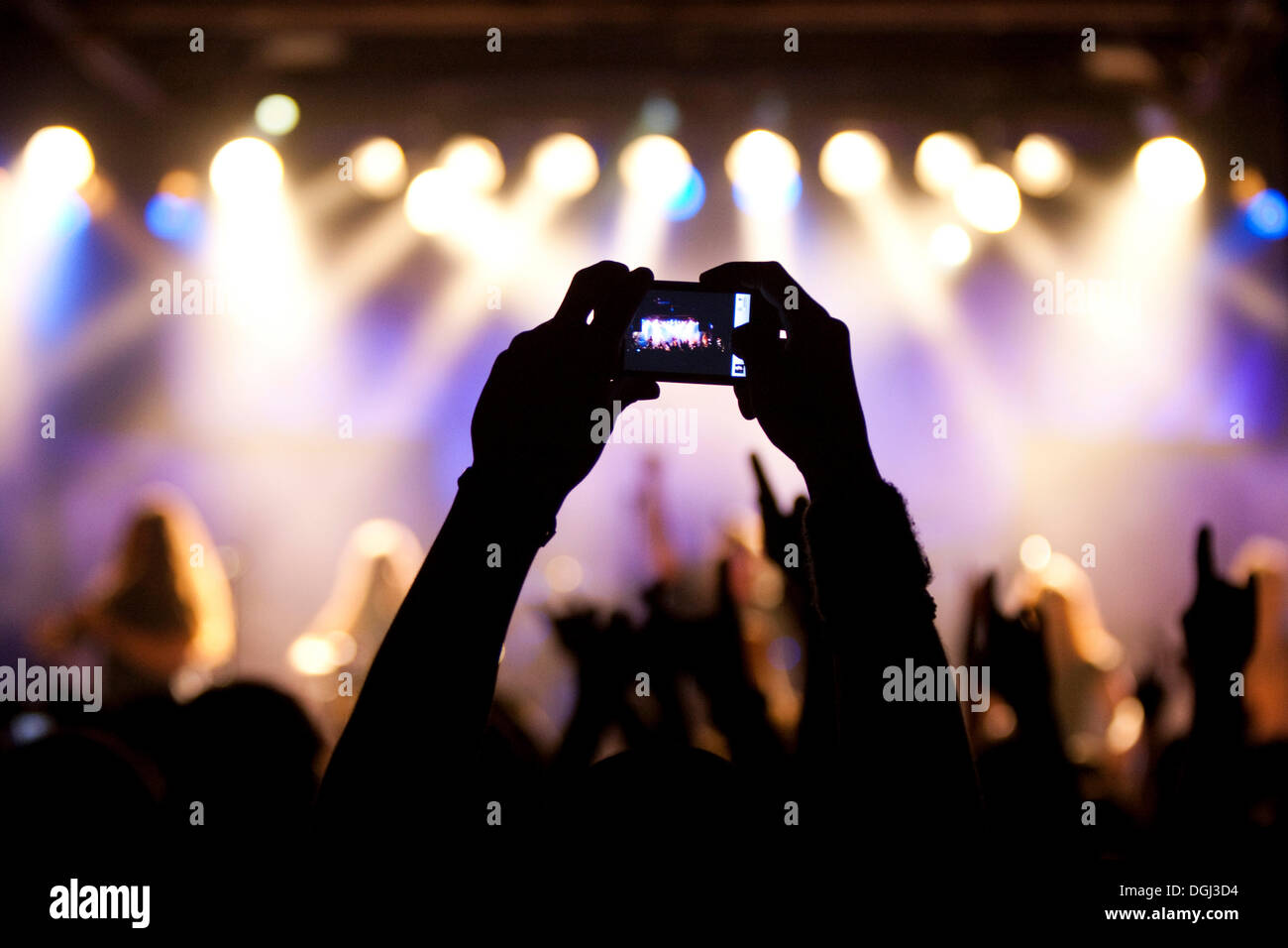 Heavy metal concert audience hi-res stock photography and images - Alamy