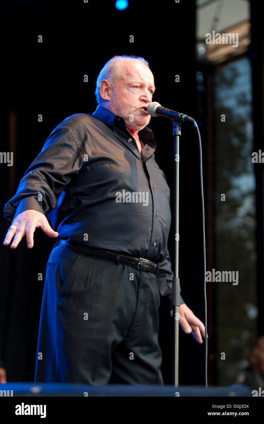 The British singer and songwriter Joe Cocker live in Sursee, Luzern ...