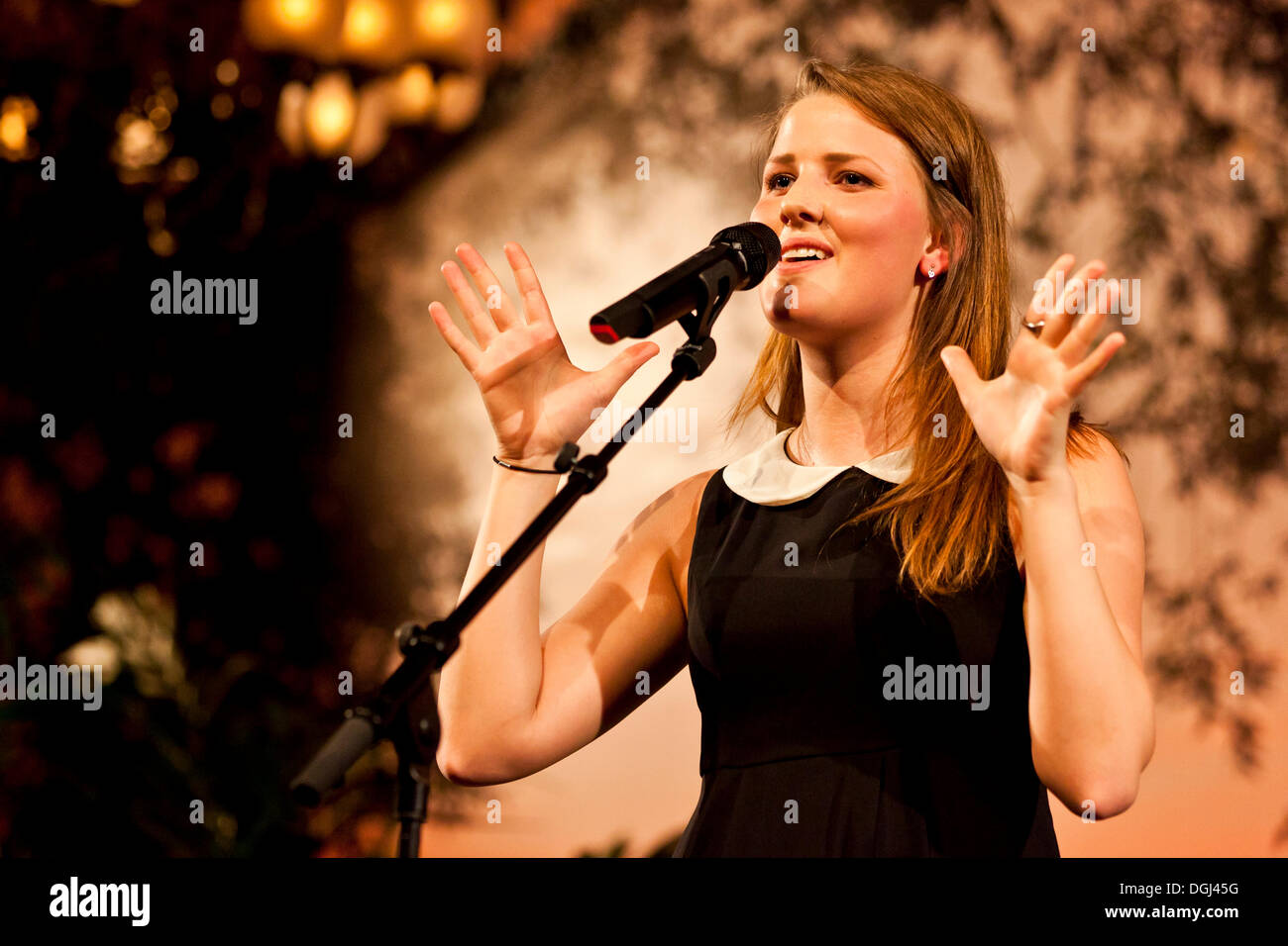 Norwegian female singers hi-res stock photography and images - Alamy