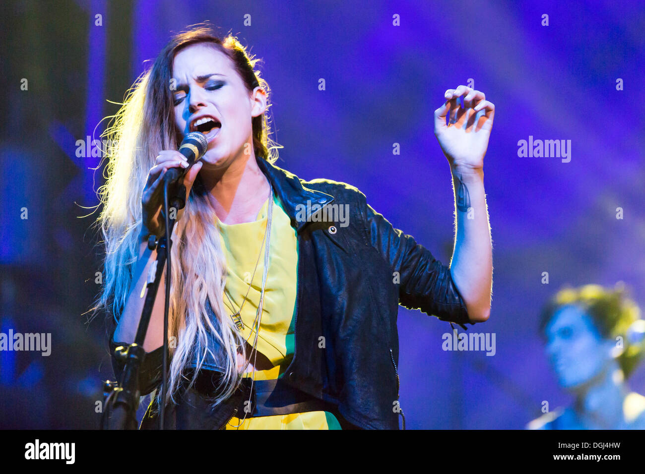 British folk pop singer kyla la hi-res stock photography and images - Alamy