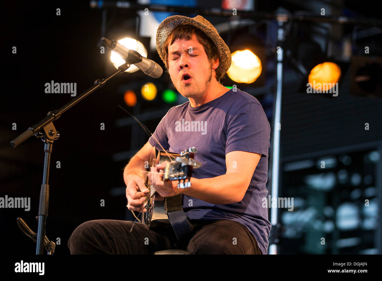 Kkl plaza hi-res stock photography and images - Alamy