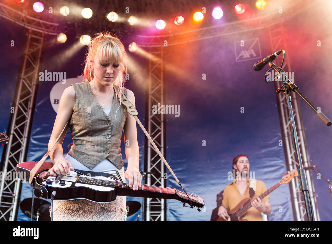 The lovell sisters hi-res stock photography and images - Alamy