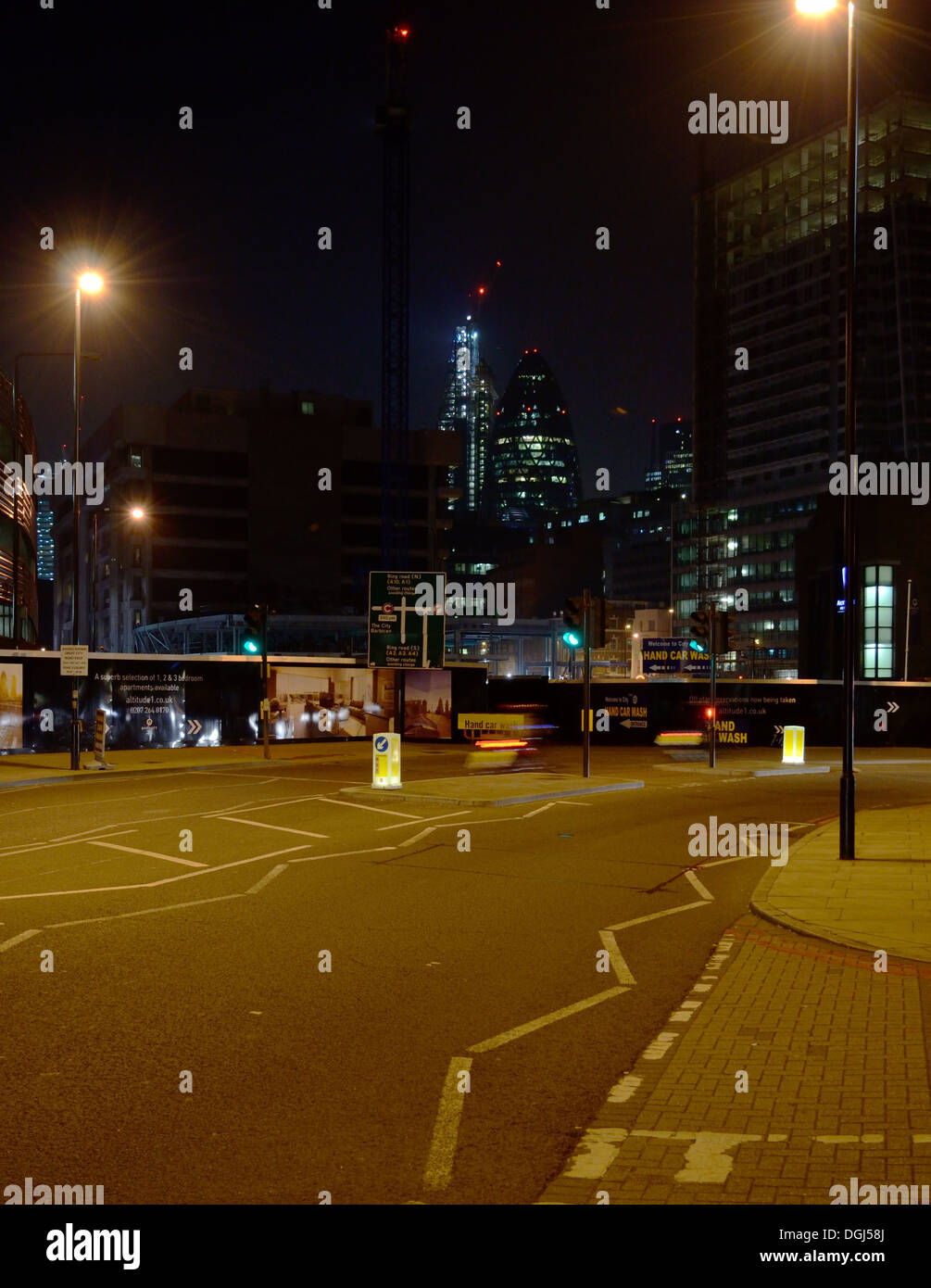 Commercial road london e1 hi-res stock photography and images - Alamy