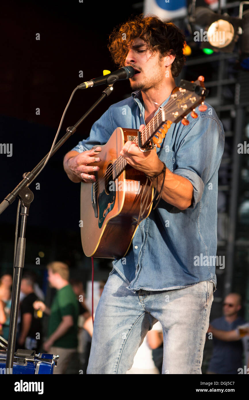 Severin Specht, singer and guitarist of the German duo-band "Kids of ...