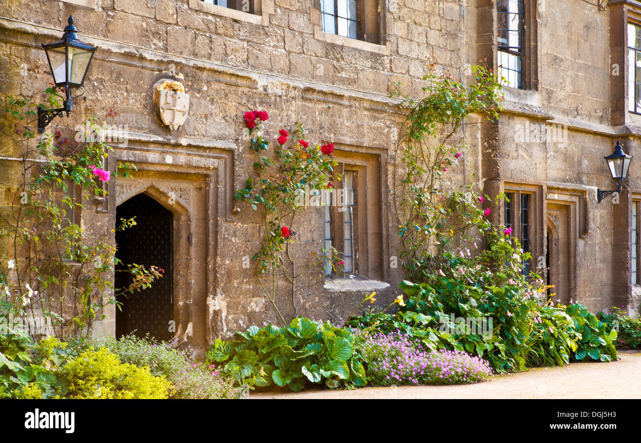 Part of the quad of Worcester College at Oxford University Stock Photo ...