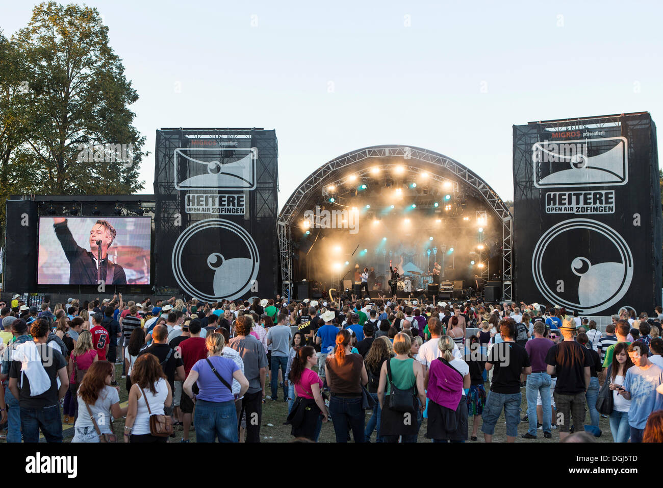 Kaizers orchestra stage hi-res stock photography and images - Alamy