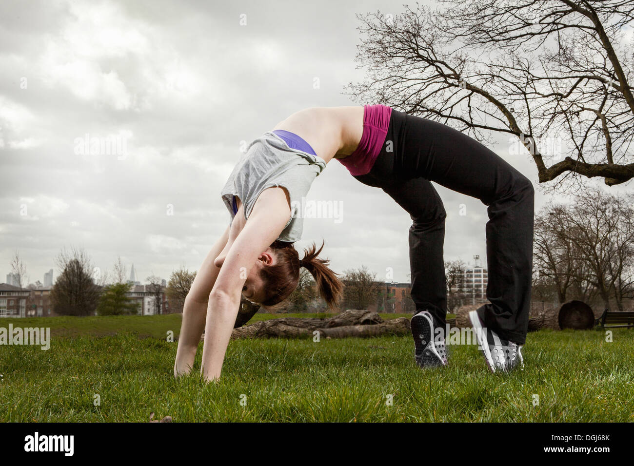 Backbend hi-res stock photography and images - Alamy