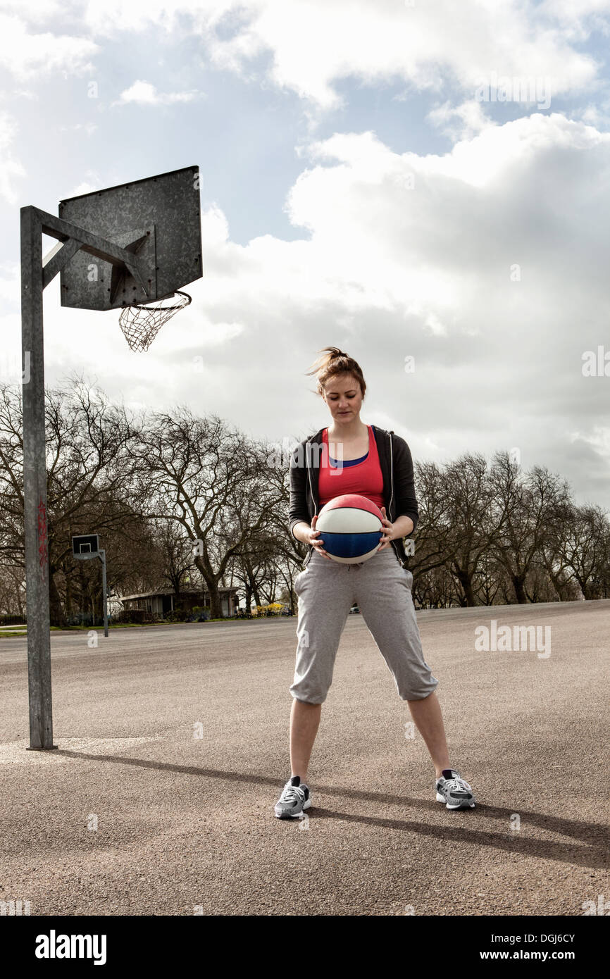 Netball court hi-res stock photography and images - Alamy