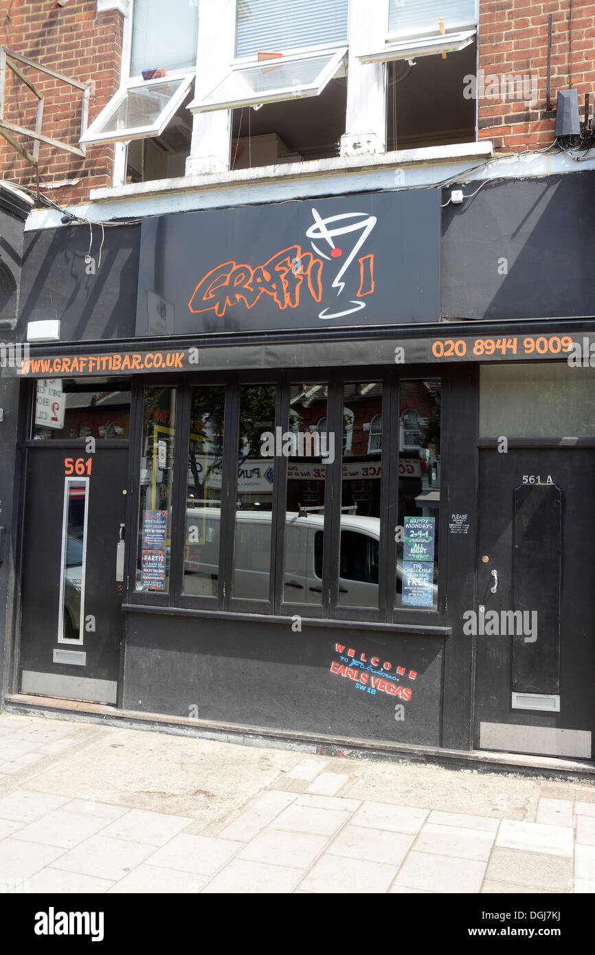 Graffiti Bar and restaurant on Garratt Lane in affluent and gentrified ...