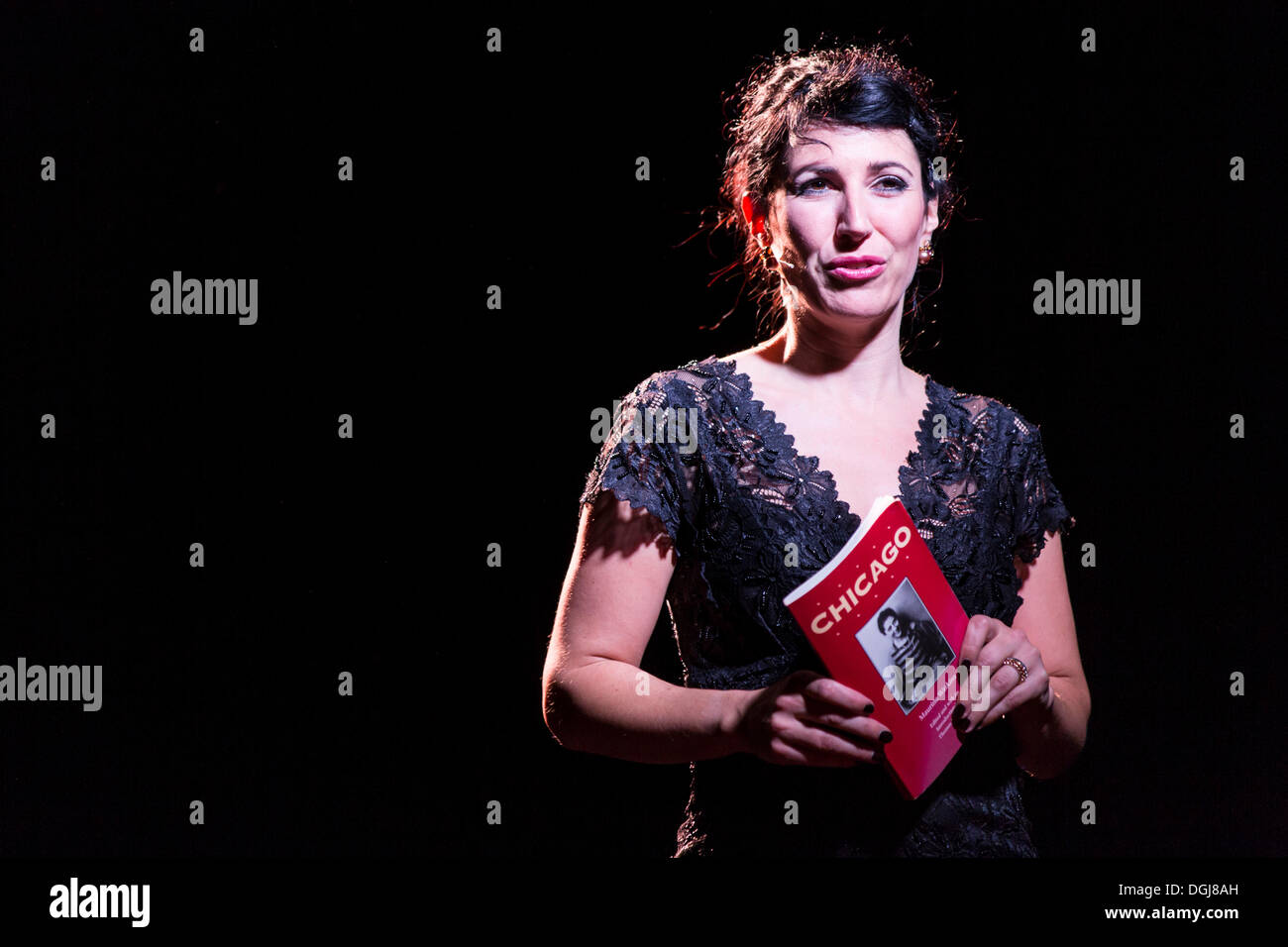 Musical "Chicago" with Irène Straub as Mary Sunshine, live performance ...