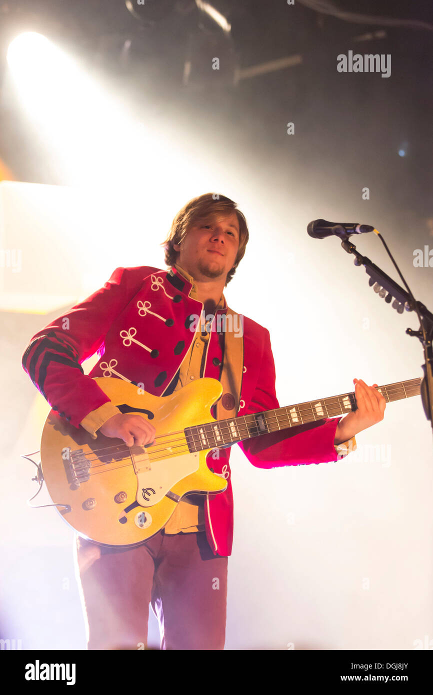 Simri-Ramon Buchli, singer and guitarist of the Swiss band 77 Bombay ...