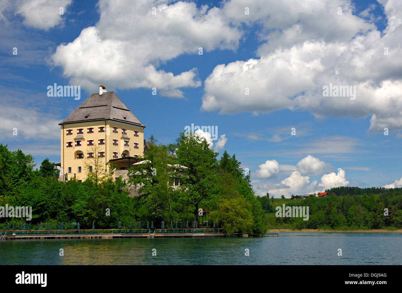Schloss fuschl fuschlsee salzkammergut austria hi-res stock photography ...