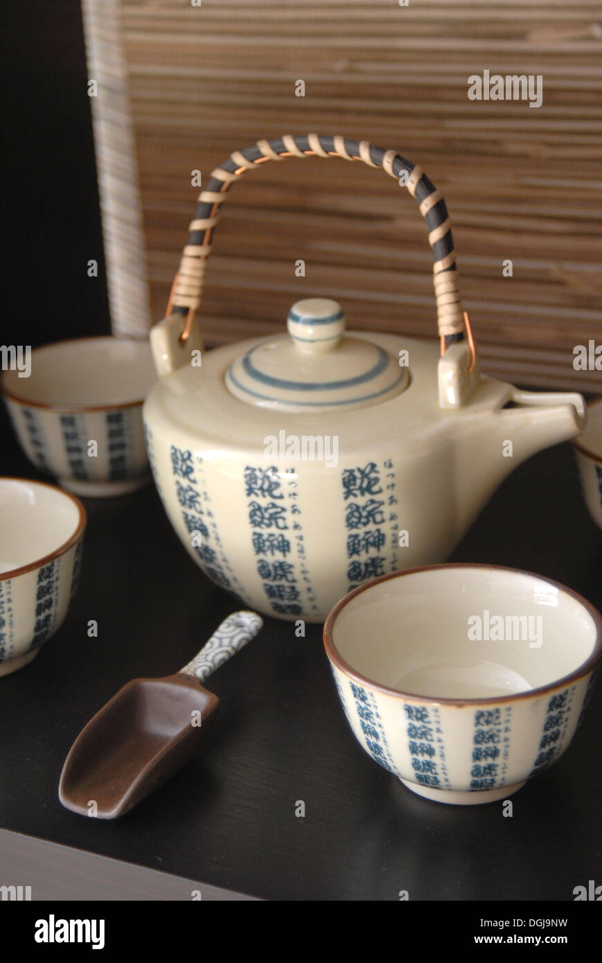 Asian tea cups Stock Photo - Alamy