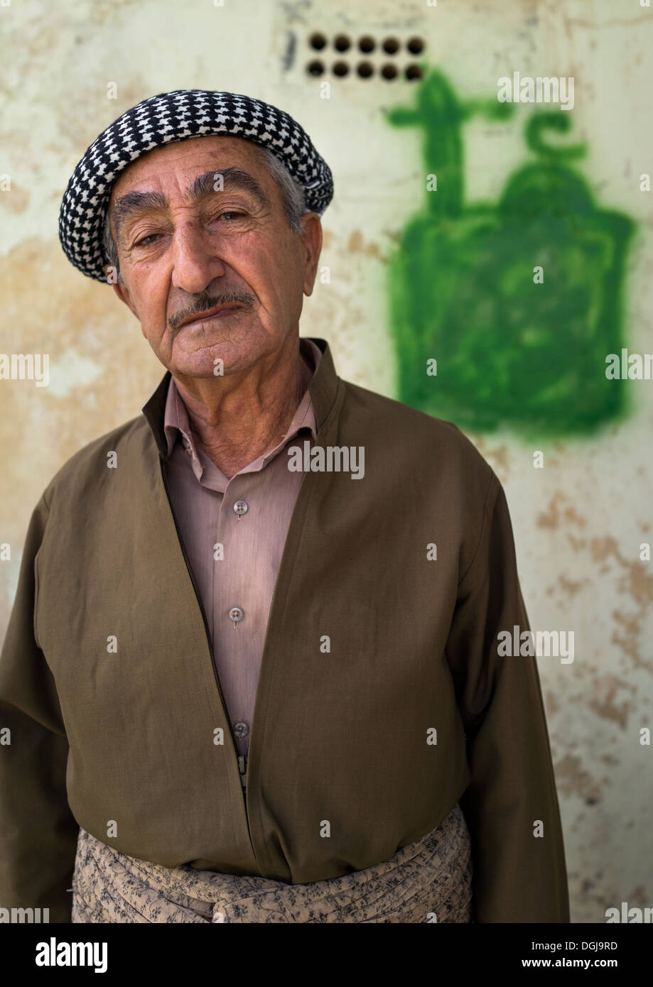 Old Kurdish Man, Amedi, Kurdistan Iraq Stock Photo - Alamy
