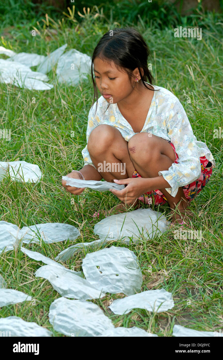 Khmer spring rolls hi-res stock photography and images - Alamy