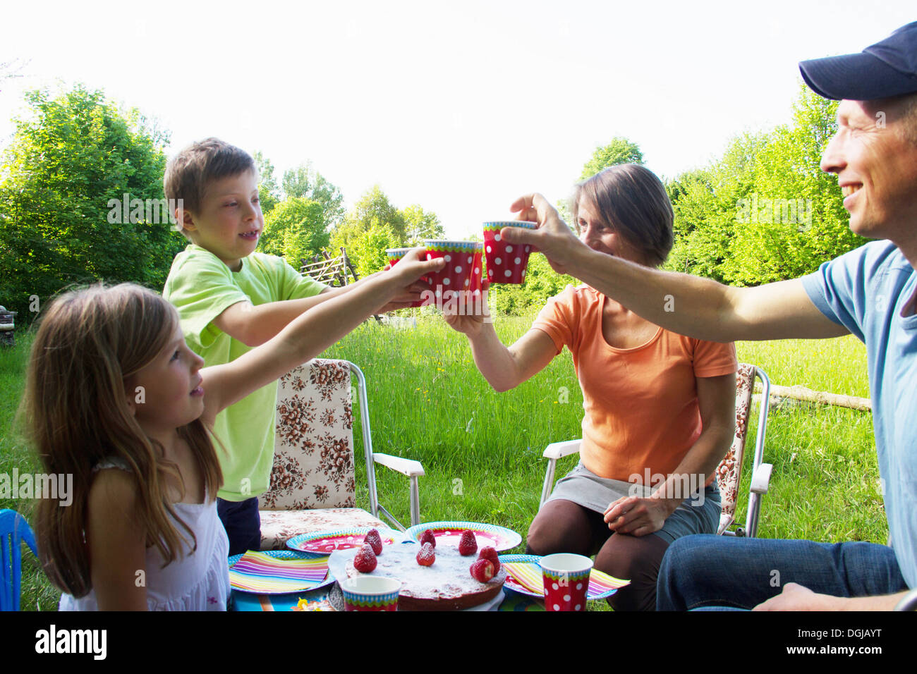 Family celebrating birthday hi-res stock photography and images - Alamy