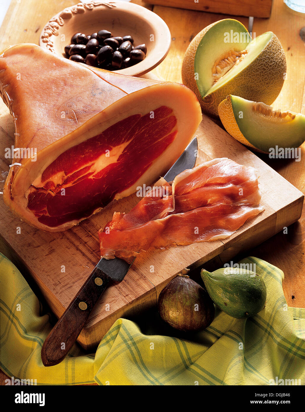 Italian meats hi-res stock photography and images - Alamy