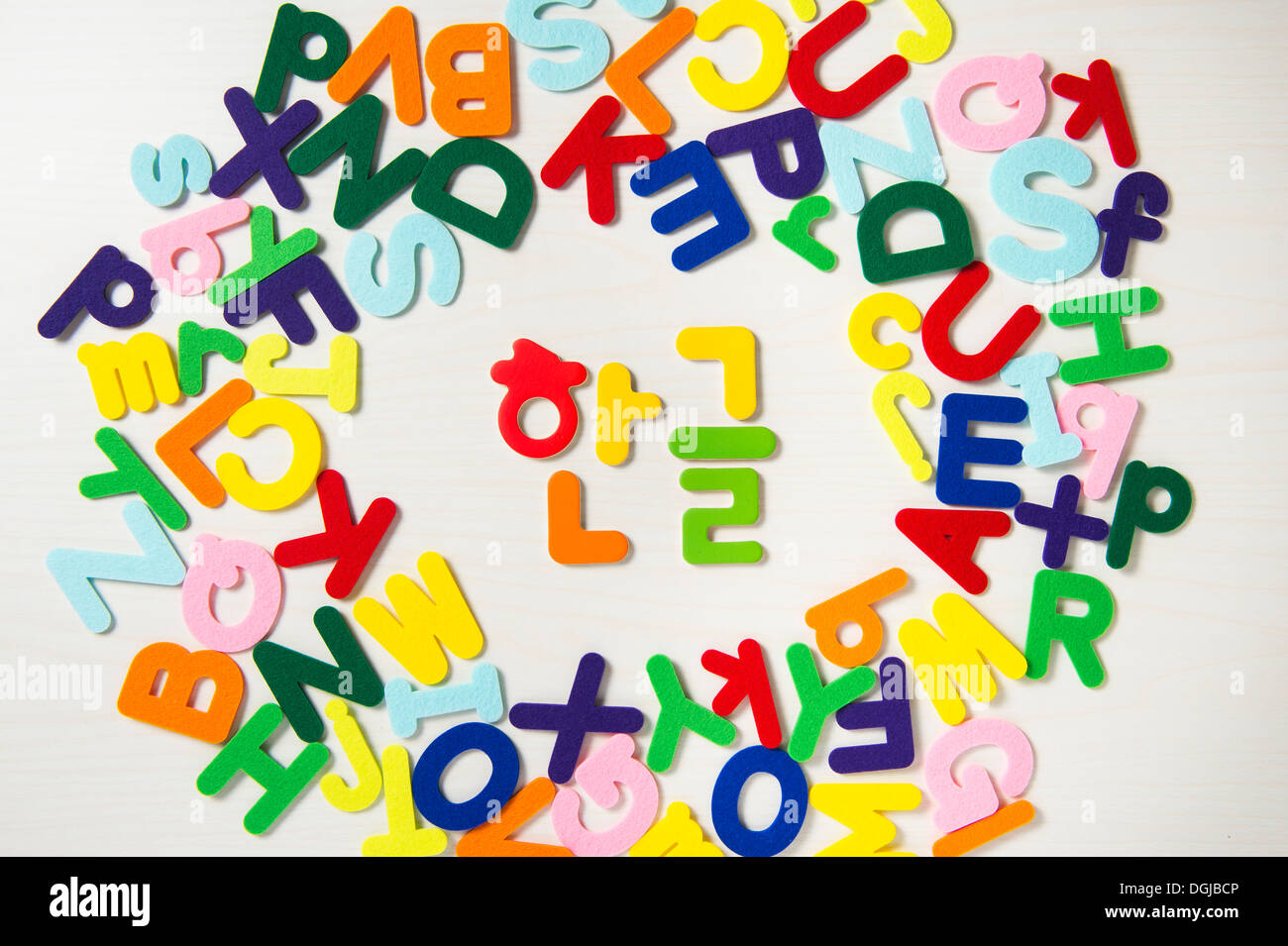 Hangeul alphabet hi-res stock photography and images - Alamy
