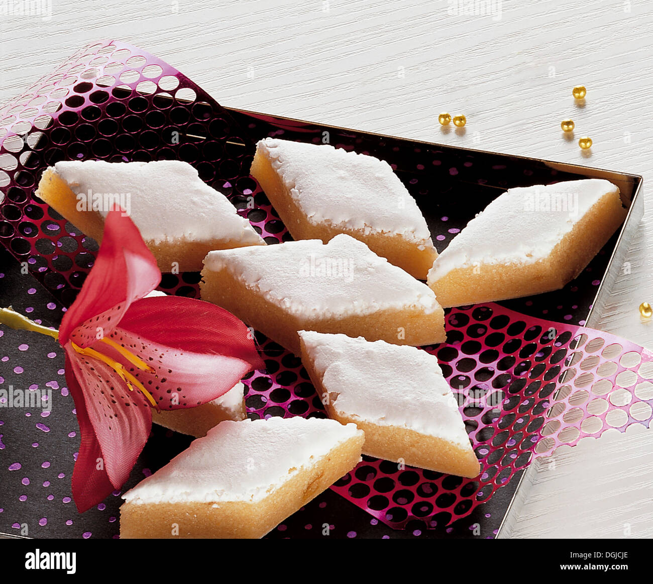 Almond recipe hi-res stock photography and images - Alamy