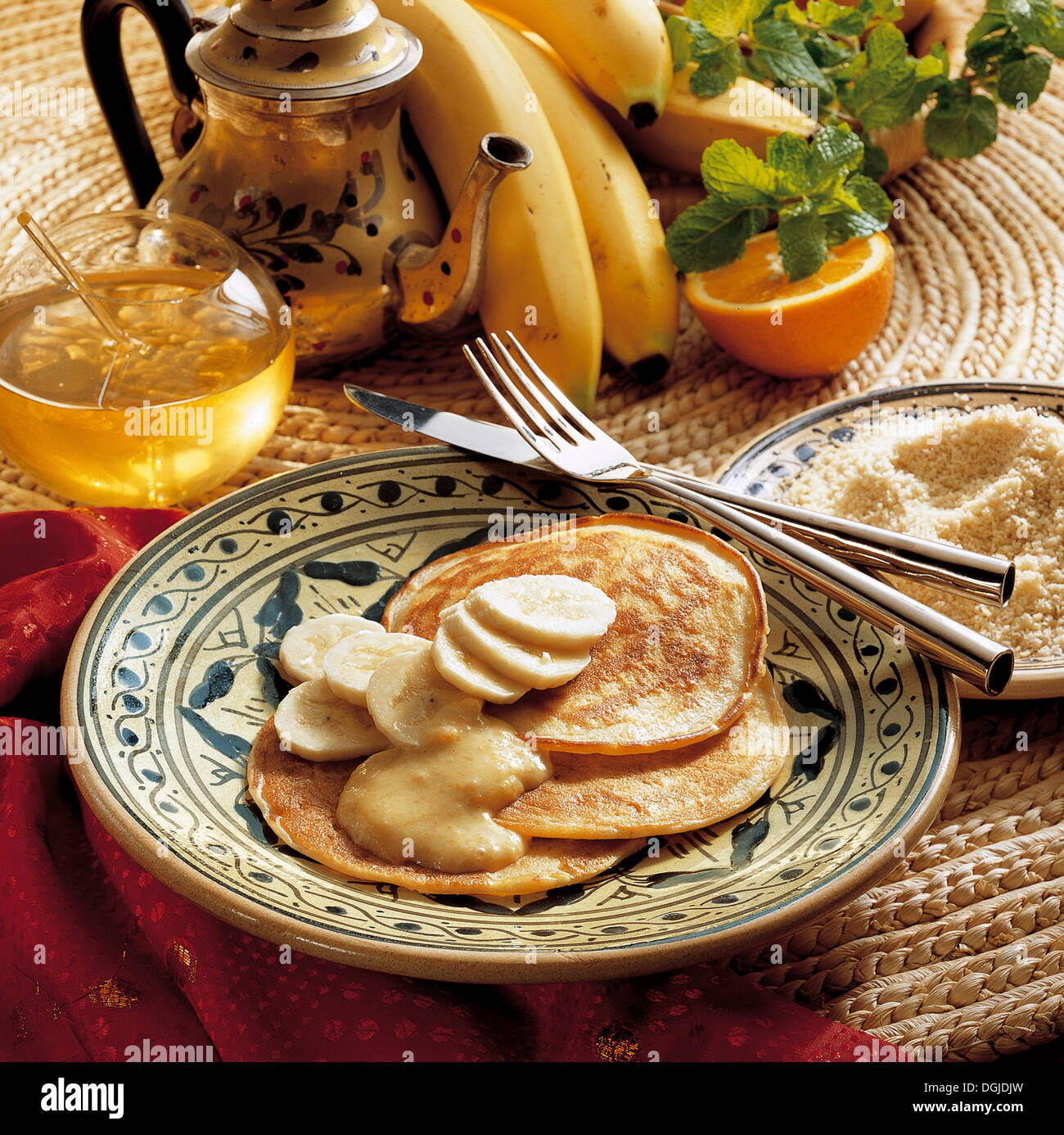 Banana cream pots hi-res stock photography and images - Alamy