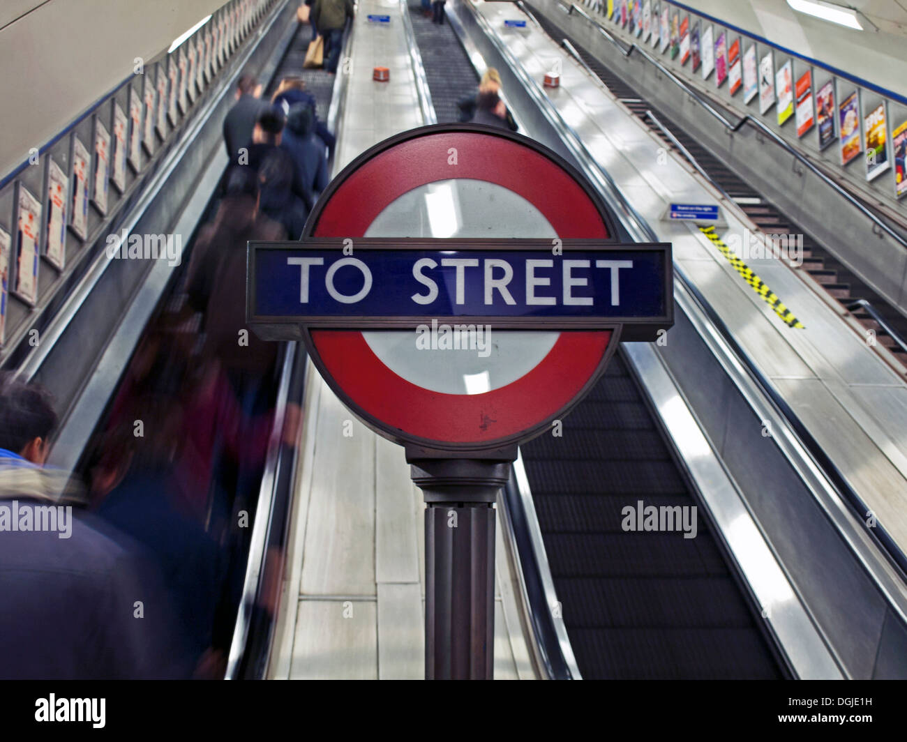 Interior of St. Paul's Underground Station, City of London, London, England, United Kingdom ...
